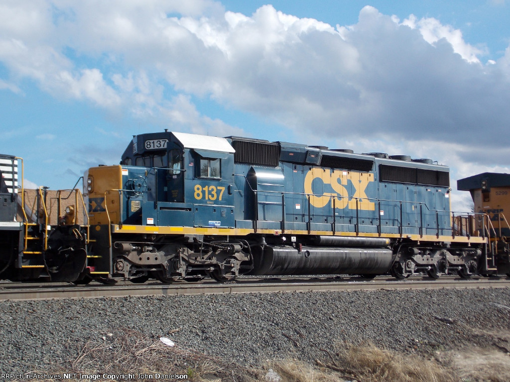 CSX 8137